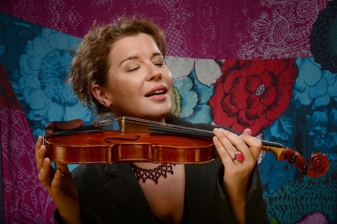 Bach's Chaconne for solo violin with Constance Frei